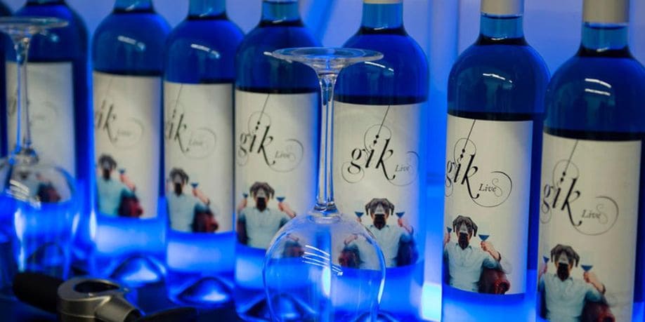 El vino azul: La revolución cromática en la industria vinícola | Horeca